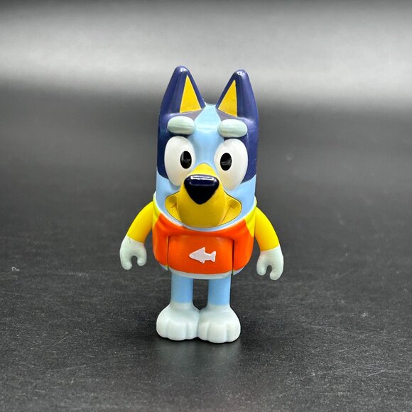 Bluey | Toys | Bluey 25 Swim Beach Pool Action Figure Ludo Studios ...